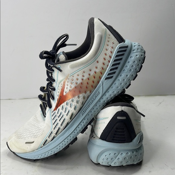Brooks | Shoes | Brooks White And Blue Athletic Shoes With Breathable ...